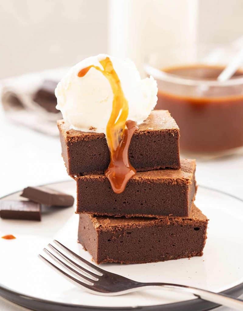 20 AMAZING EASY VEGAN CHOCOLATE DESSERTS The Clever Meal 20 AMAZING EASY VEGAN CHOCOLATE DESSERTS The Clever Meal