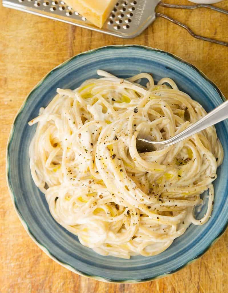 10-MINUTE CREAM CHEESE PASTA - The clever meal