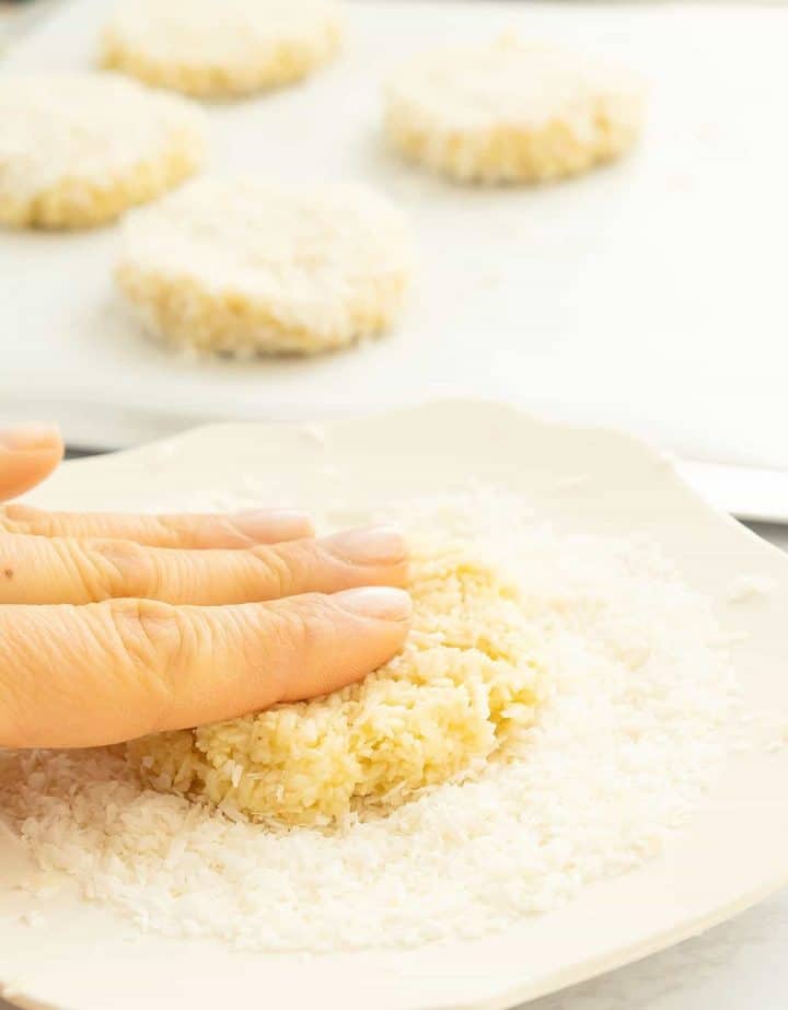 4-Ingredient chewy coconut cookies - The clever meal
