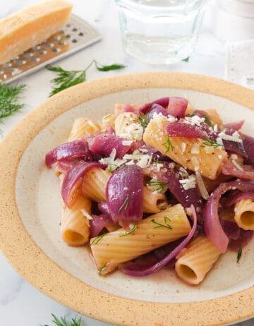Pasta with Caramelized Onions - The clever meal