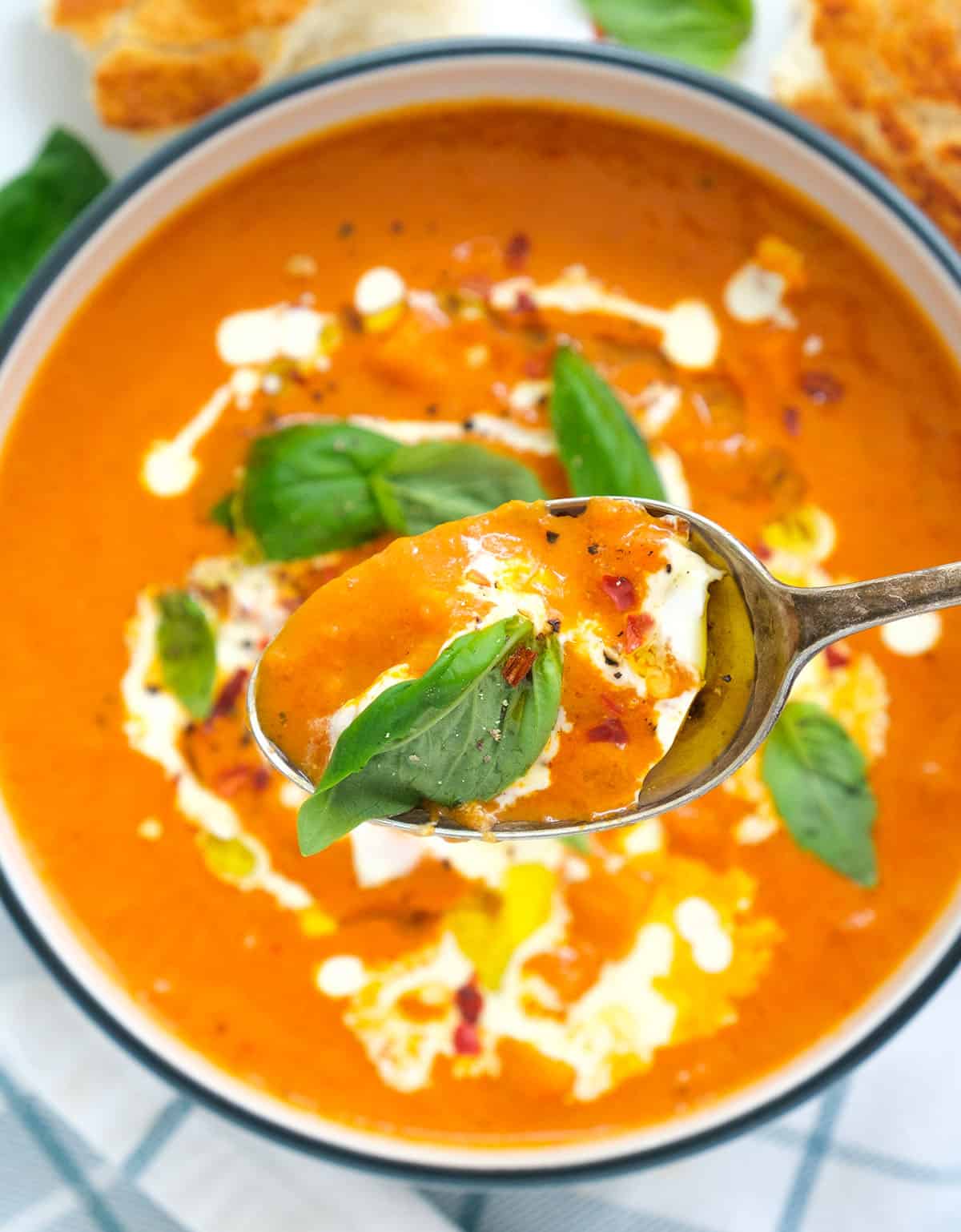 Tomato Carrot Soup - The clever meal